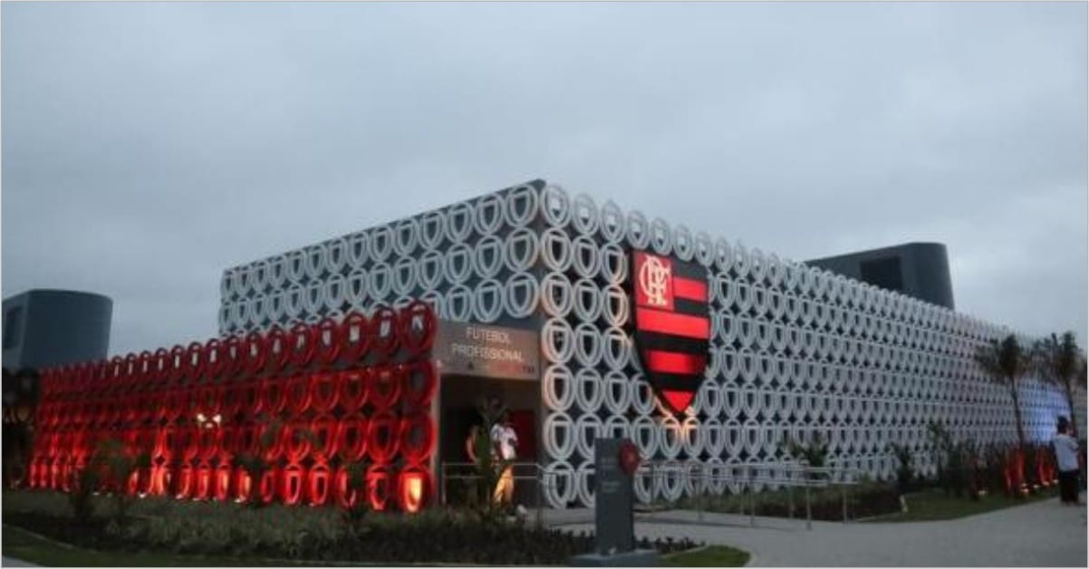 Rubro-Negro é o clube que mais arrecadou no futebol brasileiro na ...