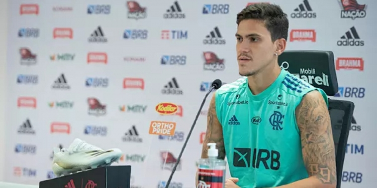 Pedro cobra a conquista de títulos importantes: 'Com o elenco a gente ...